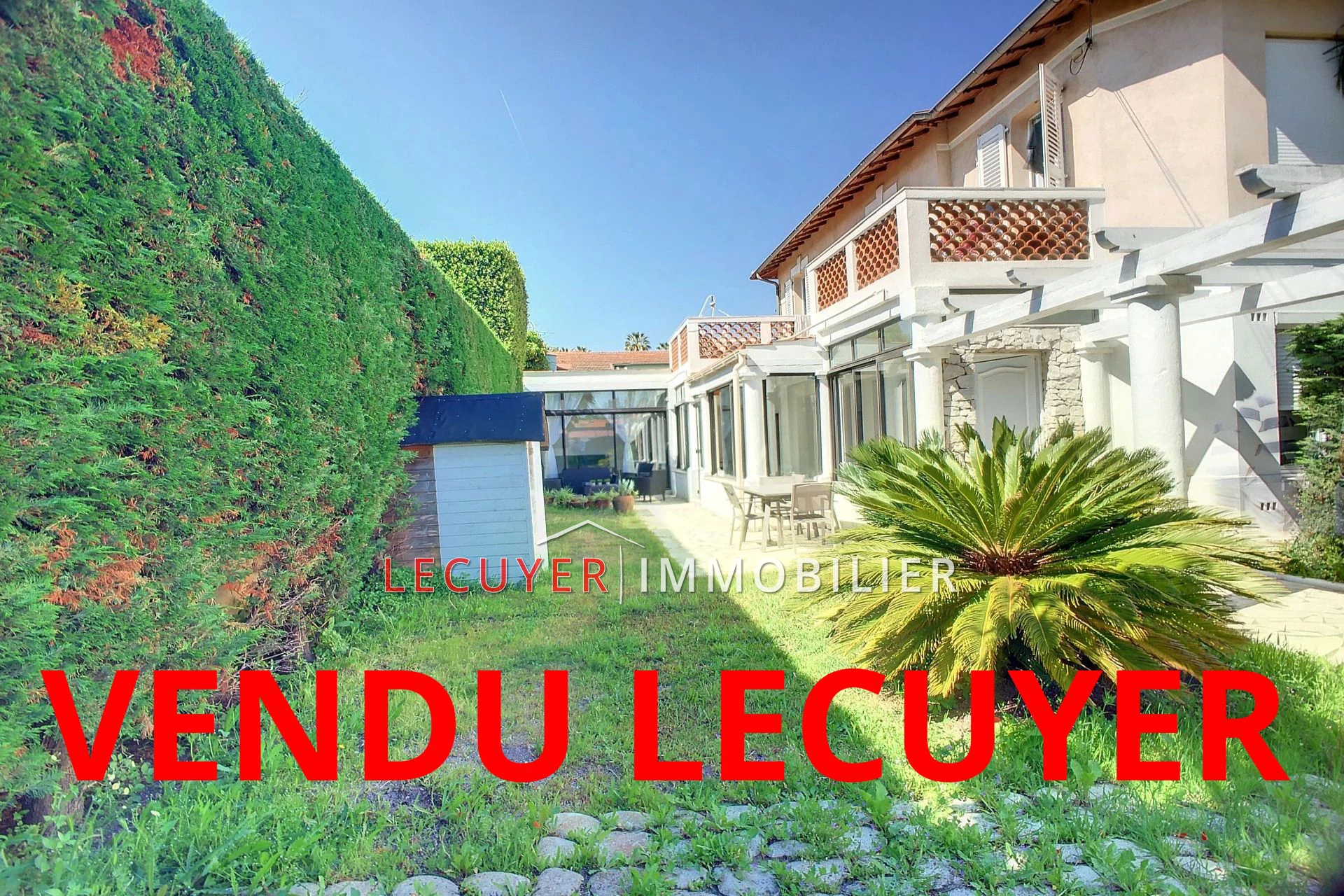 Vente appartement 5 pièces Golfe-Juan Bord de mer 151 m²